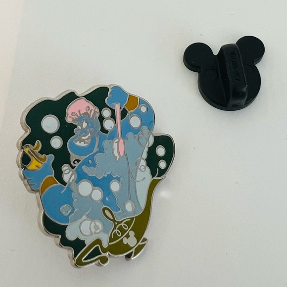 Disney | Accessories | Disney Aladdin Genie Bath Hidden Mickey Pin ...